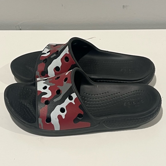 CROCS | Shoes | Crocs Kids Camo Slide Sandals Red And Black | Poshmark